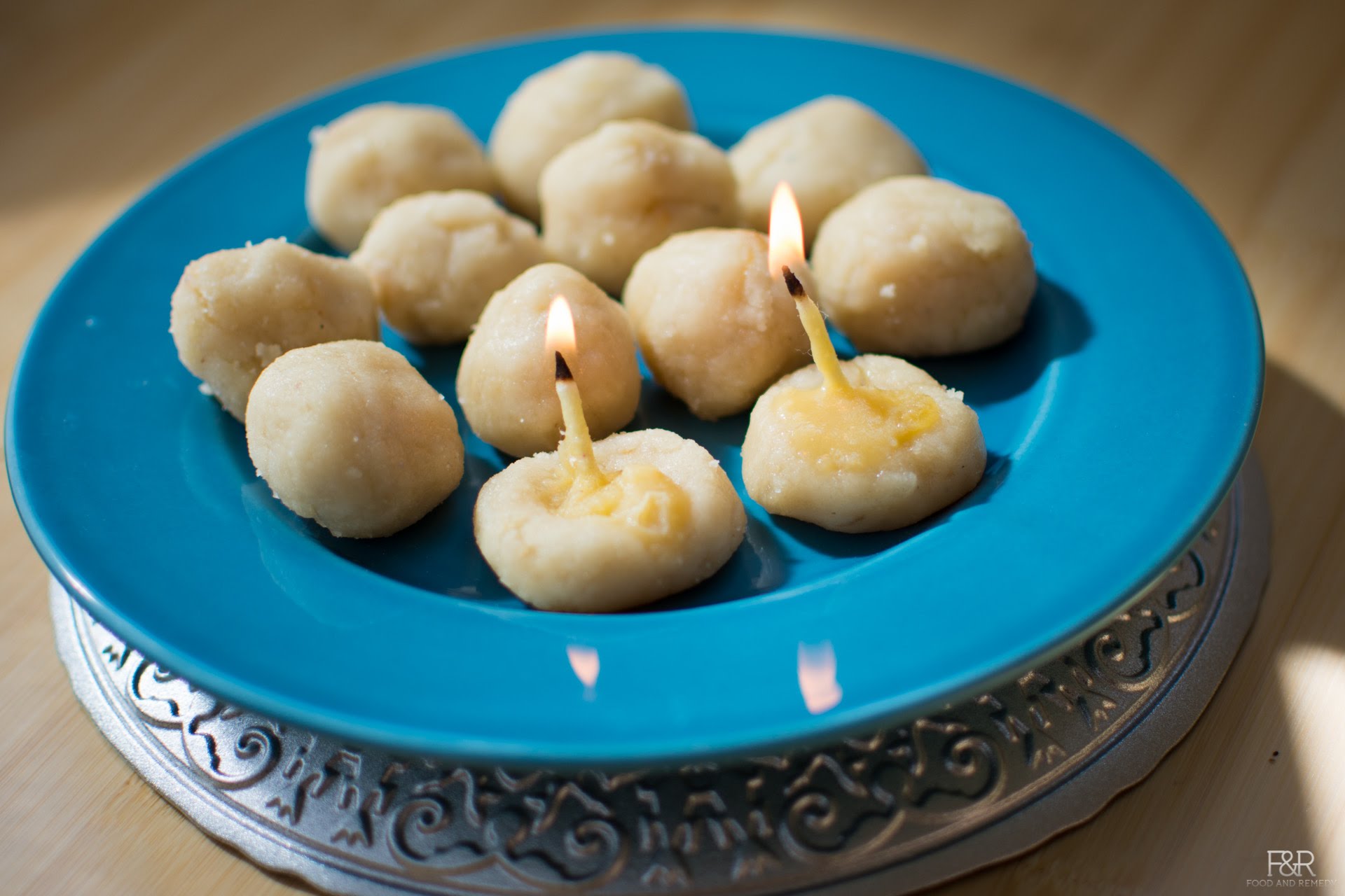 Akki Hittina Tambittu | Rice Flour Tambittu । ತಂಬಿಟ್ಟು - Swayampaaka ...