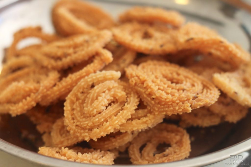 Chakli-Easy-way-of-making-Chakli - Swayampaaka - ಸ್ವಯಂ ಪಾಕ