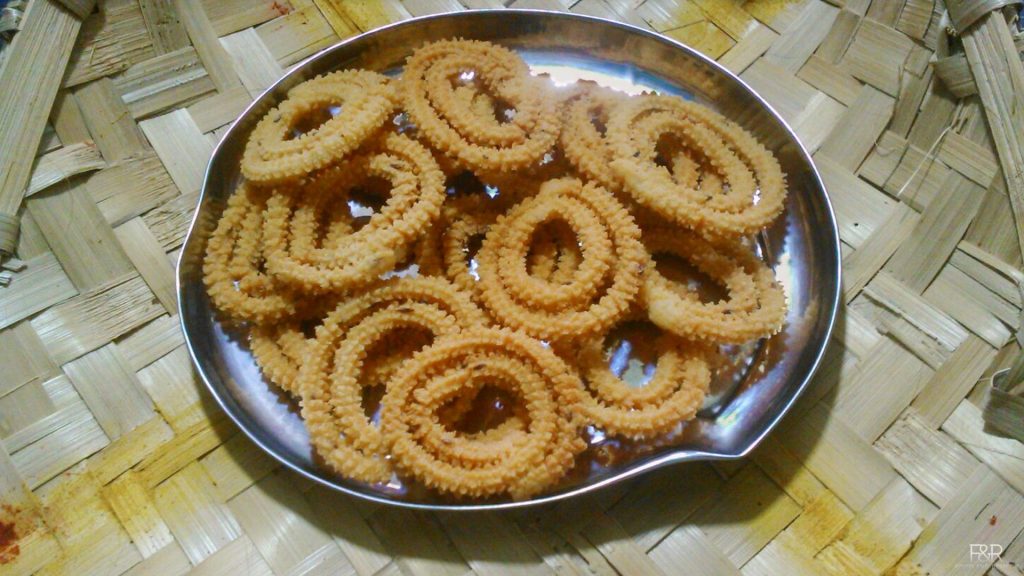 Chakli-Recipe-Traditional-Chakli-Recipe-in-kannada-ಚಕ್ಲಿ - Swayampaaka ...